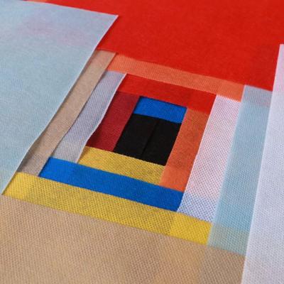 China Disposable Nonwoven Table Cloth Recyclable Waterproof 40-80gsm for sale