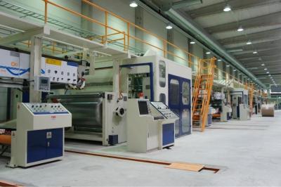Cina 5 Ply Macchina di cartone ondulato a flauto completamente automatica per scatole di cartone ondulato in vendita