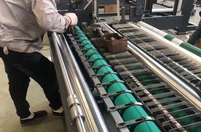 Cina La macchina laminatrice automatica a flauto versatile da 400 mm per varie applicazioni in vendita
