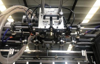 Cina La macchina laminatrice automatica a flauto versatile da 400 mm per varie applicazioni in vendita