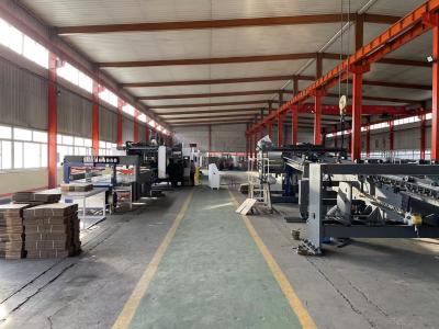 Cina Funzionamento regolare Semi automatico Servo Nail Box Stitching Machine per una facile manutenzione in vendita