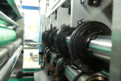 China Máquina de impresión flexográfica de 4 colores de alta definición con suministros rotativos perfecto en venta