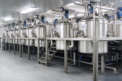 China 2000L Cosmetic Emulsifier Mixer 3000 RPM Homogenizers For Liquid Cream 316L for sale