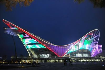 中国 屋外屋外HDちり止めLEDの透明な格子グリル スクリーン速くLEDの網の表示を取付けるため 販売のため
