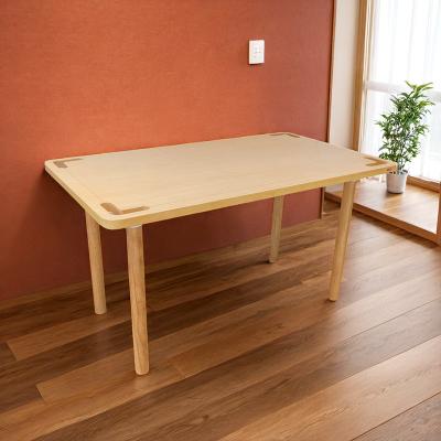 China Fabriek Direct Scandinavische Eenvoudige Eettafel en Stoelen Massief Houten Tafel Verpleeghuis Ouderen Eetstoelen voor Veroudering Verpleeghuis Ouderen Eetkamermeubilair Te koop