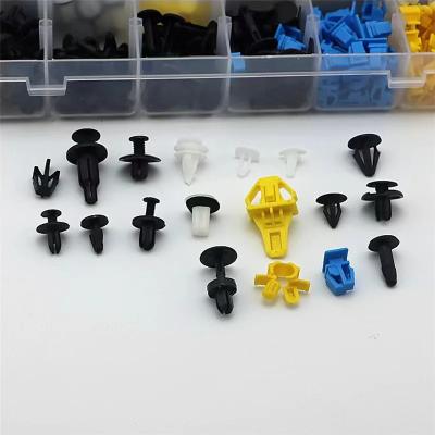 Cina A27 Clip di rivestimento per mantenimento automobilistico A27 e fissaggio per corpi automobilistici Fender Rivet in vendita