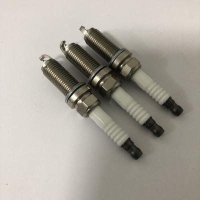 Cina China Power Auto Iridium Spark Plug 90919-01253 SC20HR11 Ricambi per accensione in platino per Prius Rush Ex Hilux Benzina in vendita