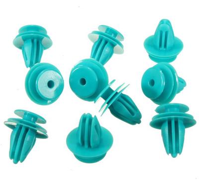 Cina Dispositivi di taglio per portiere di auto in plastica verde Ritenitori di fissaggio Clips 90467-10188 in vendita