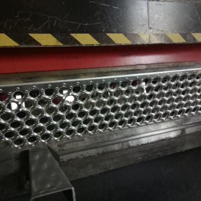 China aluminum anti-slip strip for stairs  / perforated metal anti-slip treads for sale