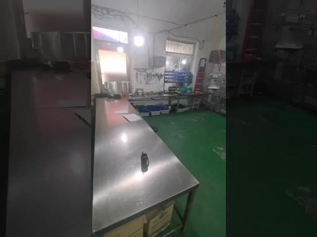 Una esquina de una línea de ensamblaje de planta de fábrica