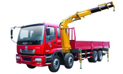 China Durable 8T Knuckle Boom Truck Mounted Crane, 40 L/min Truck With Crane for sale