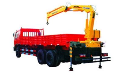 China Durable 4 Ton Knuckle Arm Articulated Boom Crane , Driven By Hydraulic for sale