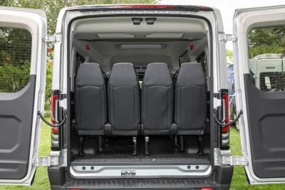 China Ford Transit 4x2 Coach Tour Bus White 10-18 Seater Luxury Coach for sale
