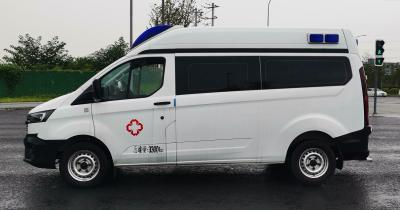 China Ford Transit Medical Ambulance Gasoline 8 Seats Ford Transit Box Ambulance for sale