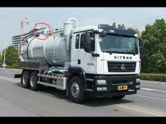 Pulizia di camion pesanti e autospurgo