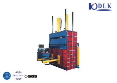 中国 油圧半自動4kw縦の梱包機機械 販売のため