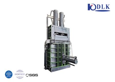 China macht automatisches Vertikalen-Ballenpreßmaschinen-Aluminium des Schrott-380V Presse für Abfallverwertungsanlageein zu verkaufen