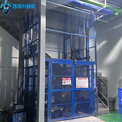 China Robust Warehouse Mezzanine Freight Platform Lift 4 Ton For Logistics for sale
