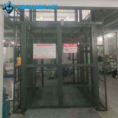中国 500kg~20000kg オーダーメイド 水力エレベーター 大容量 6M 高さ 貨物輸送のための4つの折りたたみのドア 販売のため