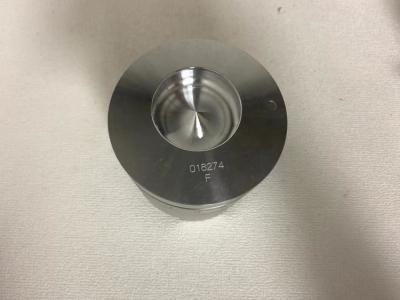 Cina 4D32 Kit di pistoni per motori Mitsubishi 4d32 ME018274 Rafinazione giornaliera in vendita