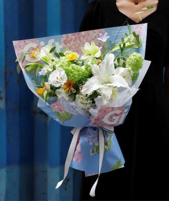 中国 70gsm プリント花屋包装紙防水花束用 販売のため