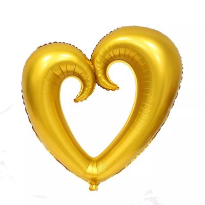 Cina Palloncini a elio in lamina di alluminio a forma di cuore da 18 pollici per la festa nuziale di compleanno in vendita