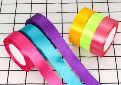 China Het Satijnlint van de gift Verpakkend Polyester voor van de de Vakantiegift van de Bloemverpakking de Dooslint Te koop