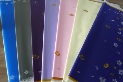 Cina Imballaggio carta stampato fiori lucidi con un materiale di colore solido sopra il bordo in vendita