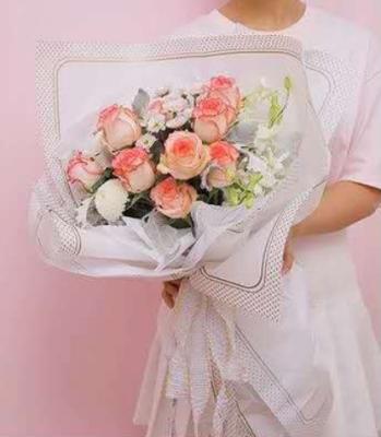 Cina Carta Hansu Wave Dot Border Rose Bouquet Carta di avvolgimento Traslucida Impermeabile in vendita