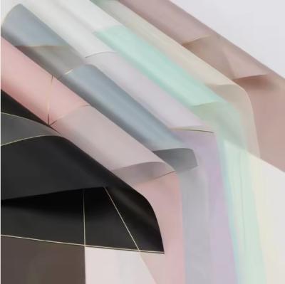 China Recycled Pulp Magnetic Lines Flower Wrapping Paper for Gravure Printing Compatibility for sale