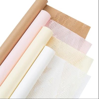 China 18 Kleuren Kraftpapier Wrap Roll voor Bloemen Pack Accessoires Geschenken Verhuizen Verschepen Honingraat Verpakking Te koop