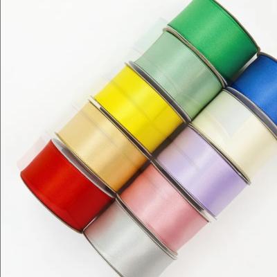 Cina Nastro per regalo in satinato di poliestere 196 colori per faccia singola e doppia in vendita
