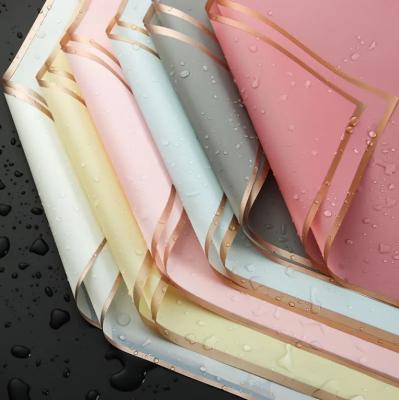 Cina Carta di avvolgimento di fiori coreana a colori personalizzati con stampa liscia impermeabile in vendita