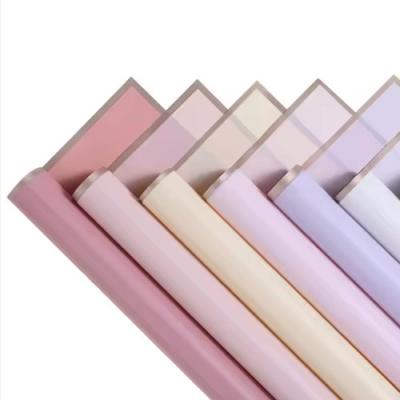 Cina 50 g di carta di imballaggio in plastico impermeabile per buoni regalo coreani in vendita