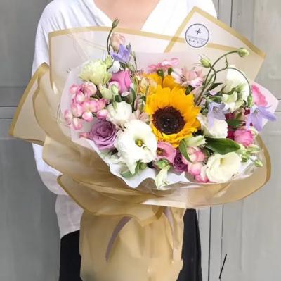 Cina Carta di avvolgimento di bouquet di fiori in colore personalizzato in stile coreano impermeabile in vendita