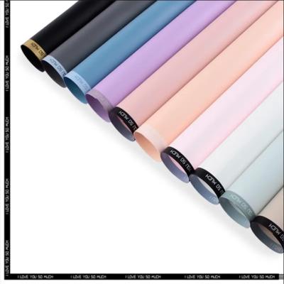 Cina Carta di avvolgimento per fiori personalizzabile con Love Edge impermeabile riciclabile in vendita