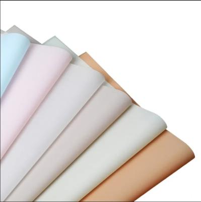 China 2024 Fábrica Direta Grátis Papel de Embalagem Para Florista Film de Embalagem de Bouquet Floral Impermeável Para Flor Fresca à venda