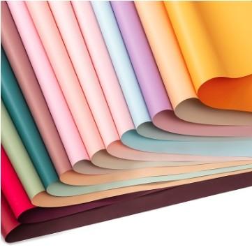 Cina Carta da imballaggio di fiori Materiale di imballaggio regalo bicolore per negozio di fiori e arte di Ou Ya Paper in vendita