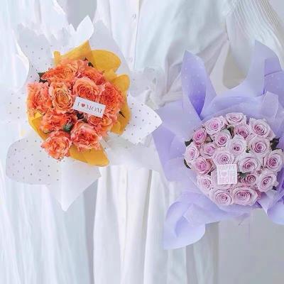 Cina Carta di imballaggio a doppio lato Polka Dot Bouquet impermeabile per imballaggio di fiori in carta Ouya in 58cm * 58cm Dimensioni personalizzate in vendita