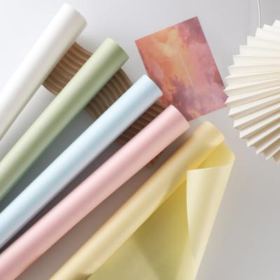 China New Collection Solid-Color Phoenix Craft Paper Heavy-Duty Kraft Wrapping with Superior Tensile Strength for Wedding Floral Arrangements for sale