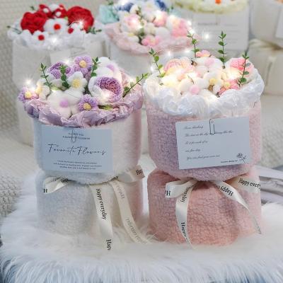 China Romantic Little Rabbit Bouquet Finished Product Hand-knitted Wool Rose Valentine's Day Birthday Gift for Girls for sale