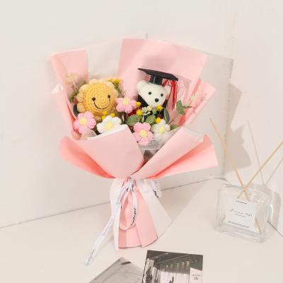 China Doctor Bear graduation bouquet sunflower knitted wool knitted finished product simulation flower college entrance examination encouragement gift for sale