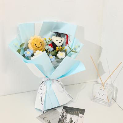China Doctor Bear graduation bouquet sunflower knitted wool knitted finished product simulation flower college entrance examination encouragement gift for sale