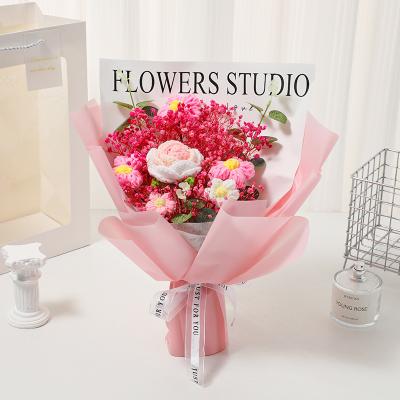 China Rose and Baby's Breath Dried Flowers Knitted Bouquet Handwoven Yarn Floral Arrangement 30x30cm for sale