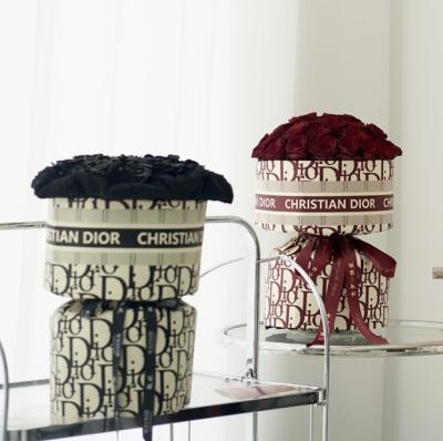 China De nieuwe populaire lichte luxe serie van Hera papier bloemen verpakkingsmaterialen, cadeau rozen boeket verpakkingspapier en bloemenwinkel benodigdheden Te koop