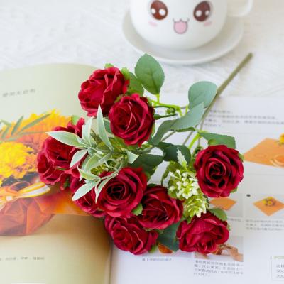 China Small roses are used to decorate wedding bouquets and hotel home furnishings for sale