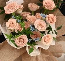 Cina Nuova carta da imballaggio per fiori a rotoli di colore eccellente in vendita