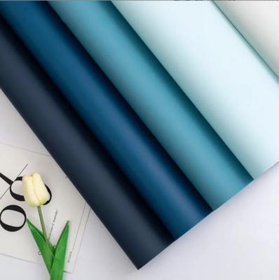 China Novo produto: Aquarel Island Flower Flower papel de embrulho de flores de estilo coreano, filme perolado à prova d'água, material de papel de embrulho de buquê de florista por atacado à venda
