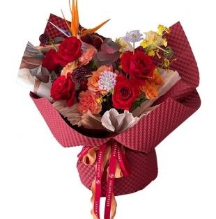 Cina Carta di confezione a base di creme, carta tridimensionale, carta impermeabile e carta di imballaggio a base di fiori spessita in vendita