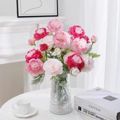 Cina Tre fiori di loto artificiali, mobili in peonia, decorazione del soggiorno e del tavolo da pranzo, fiori artificiali, ornamenti di fiori artificiali, soggiorno in vendita